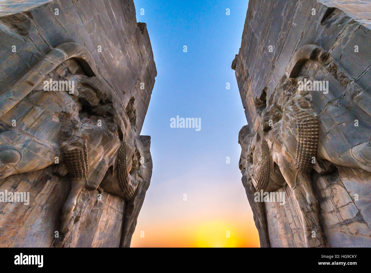 Bulls sculptures of western entrance of Gate of All Nations in ...