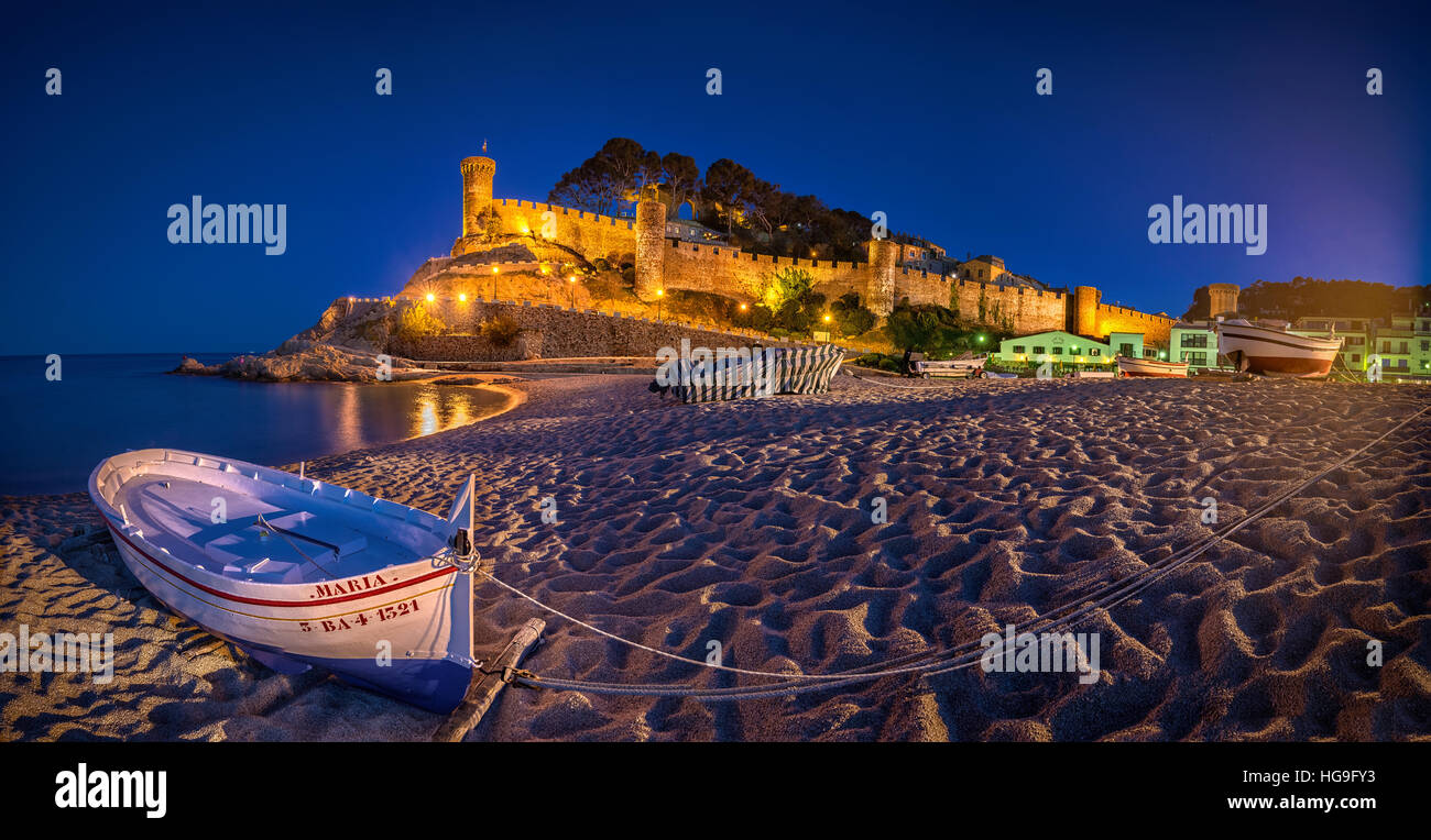 Vila vella tossa de mar hi-res stock photography and images - Alamy
