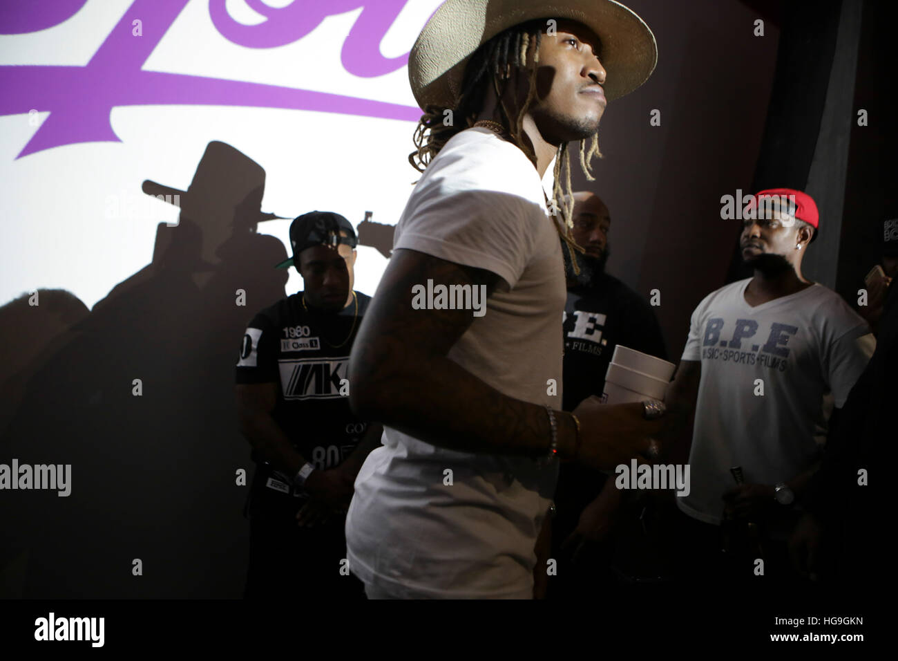 Future sings along with his fans to cuts from his latest album Dirty ...