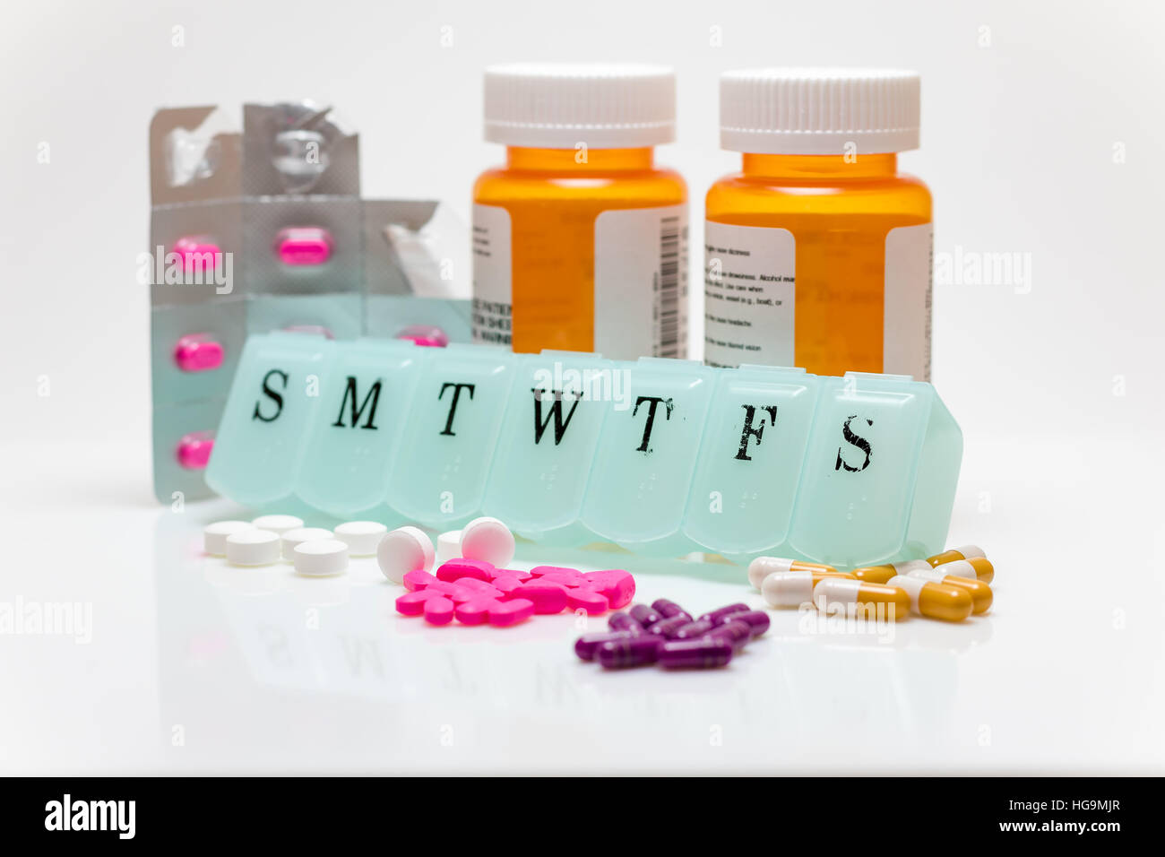 Assorted pills hi-res stock photography and images - Alamy