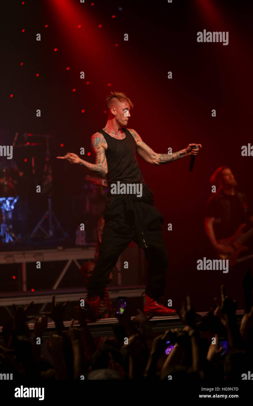 Machine gun kelly concert hi-res stock photography and images - Alamy