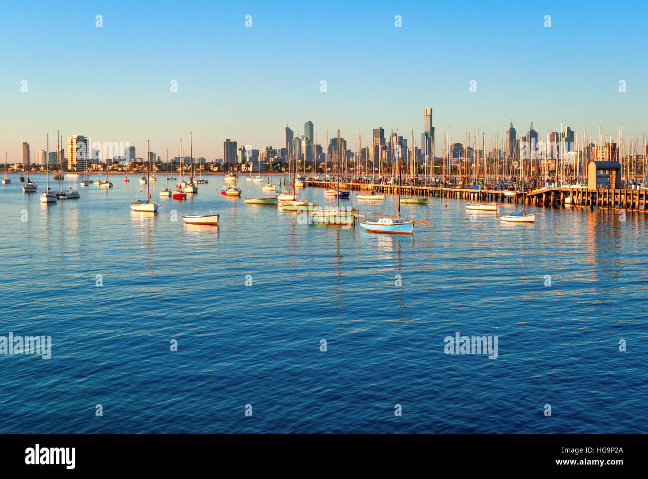 Melbourne skyline hi-res stock photography and images - Alamy