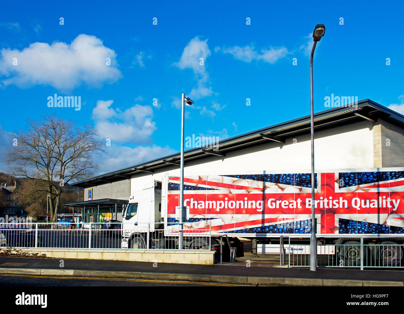 Aldi lorry hi-res stock photography and images - Alamy