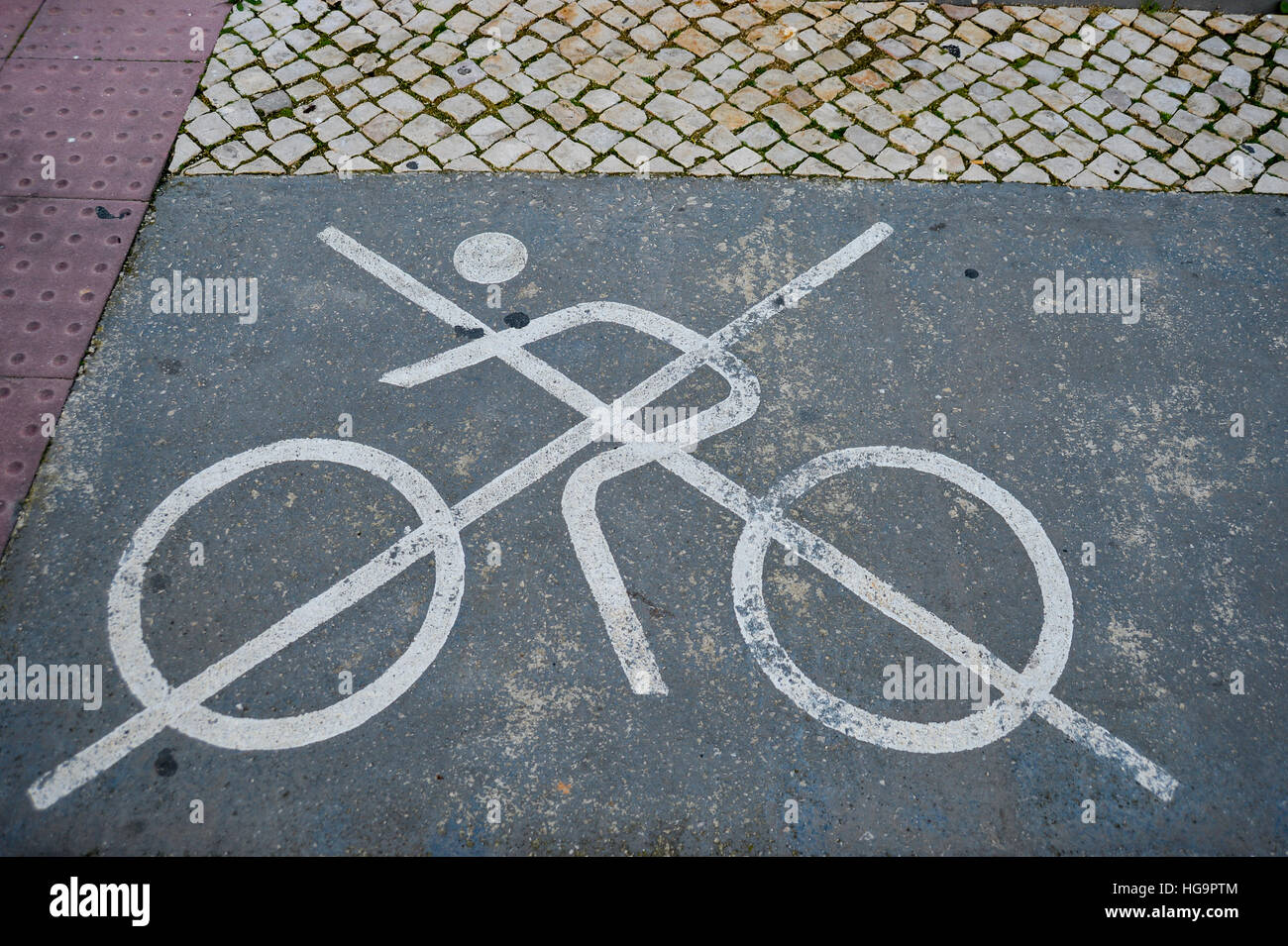Pavement symbol hi-res stock photography and images - Alamy