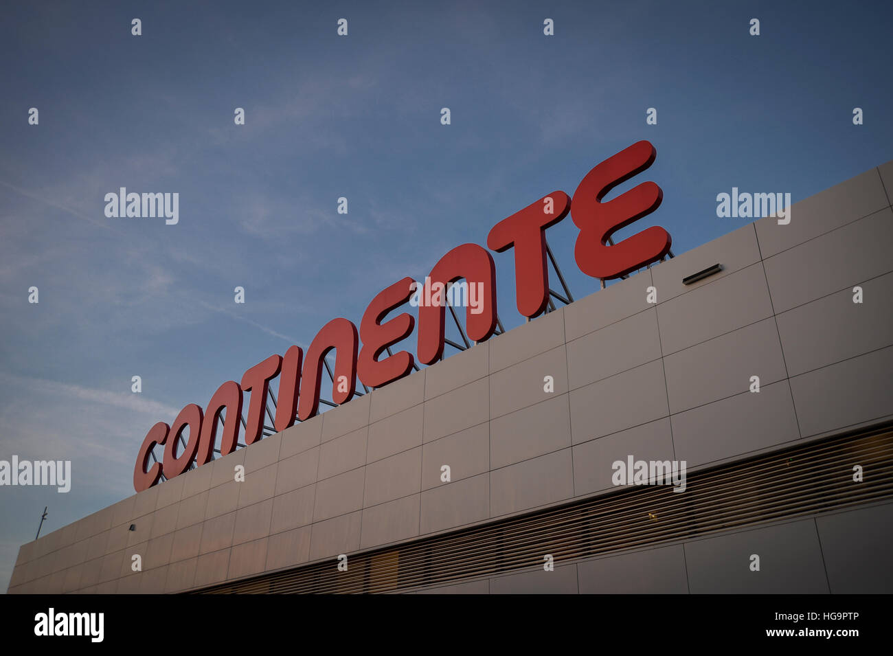Continente Supermarket Logo High Resolution Stock Photography and ...