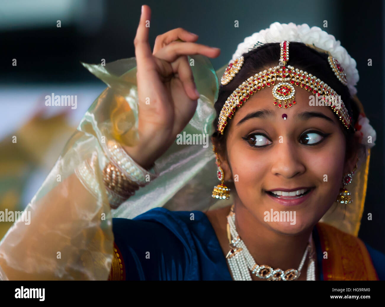 Single asian female hi-res stock photography and images - Alamy
