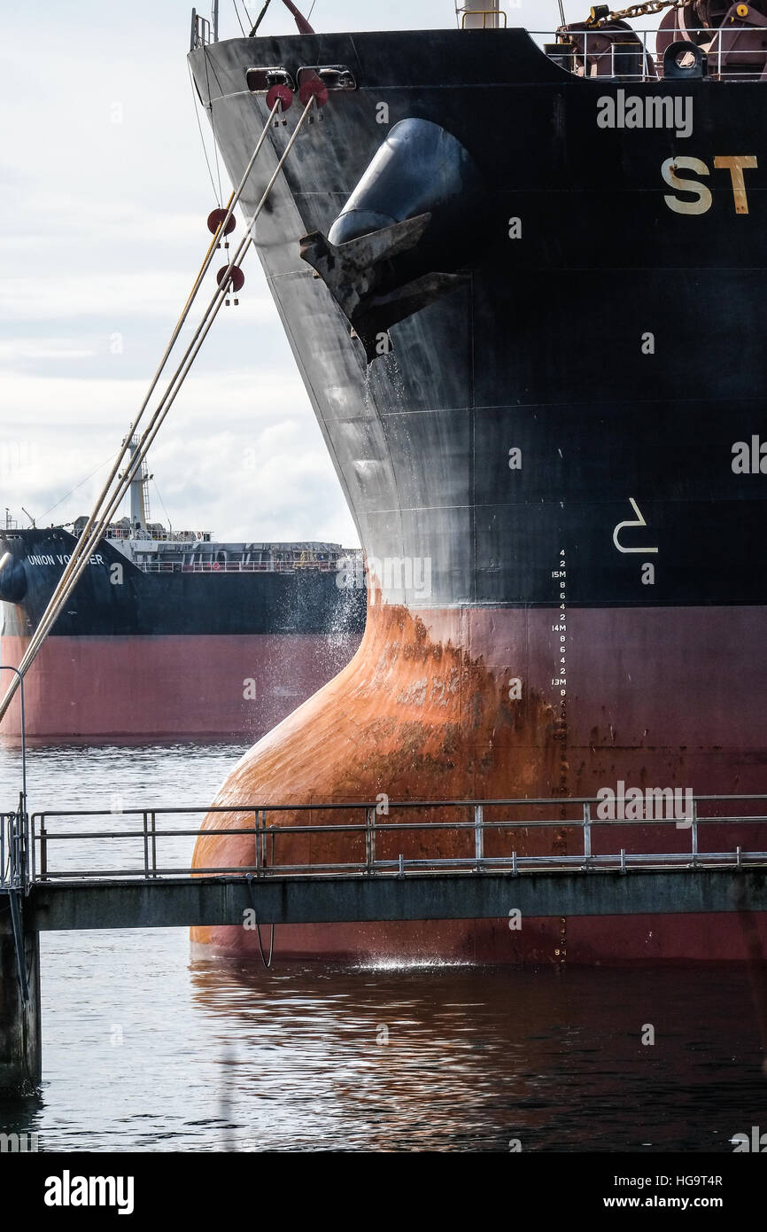 Close up view of bulbous bow of a container ship Stock Photo - Alamy