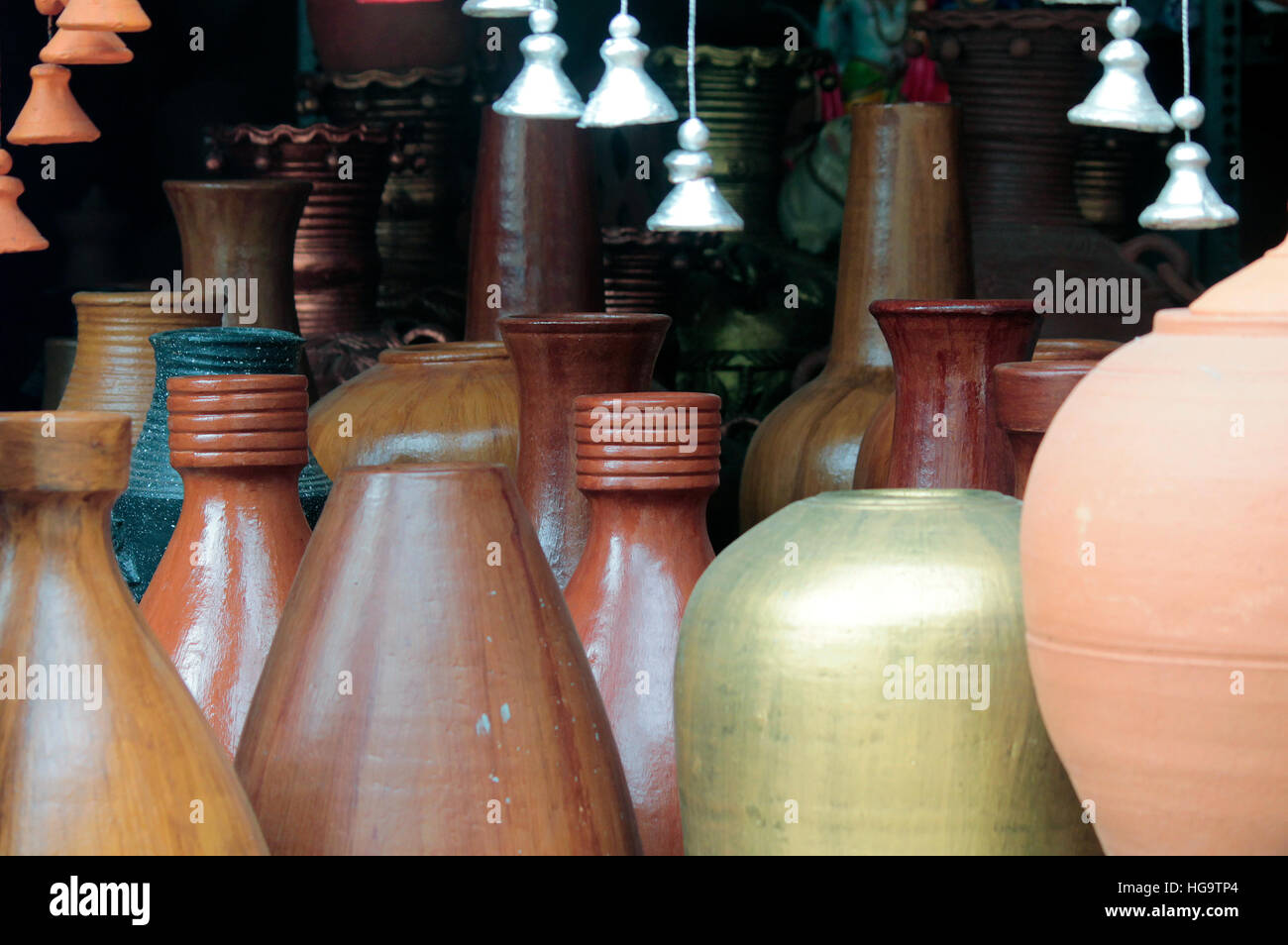 Clay cooking pots hi-res stock photography and images - Alamy