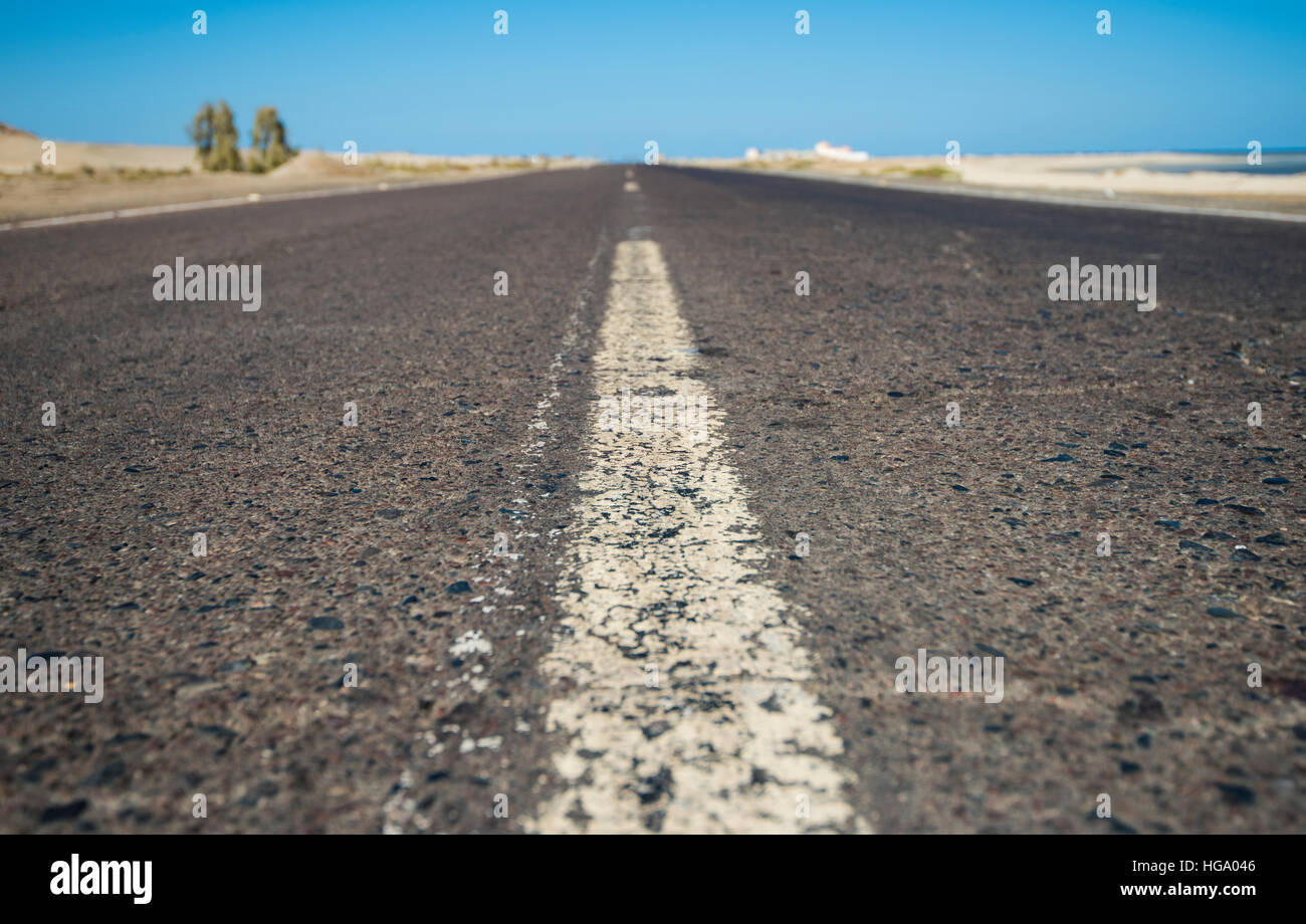Highway road perspective hi-res stock photography and images - Alamy