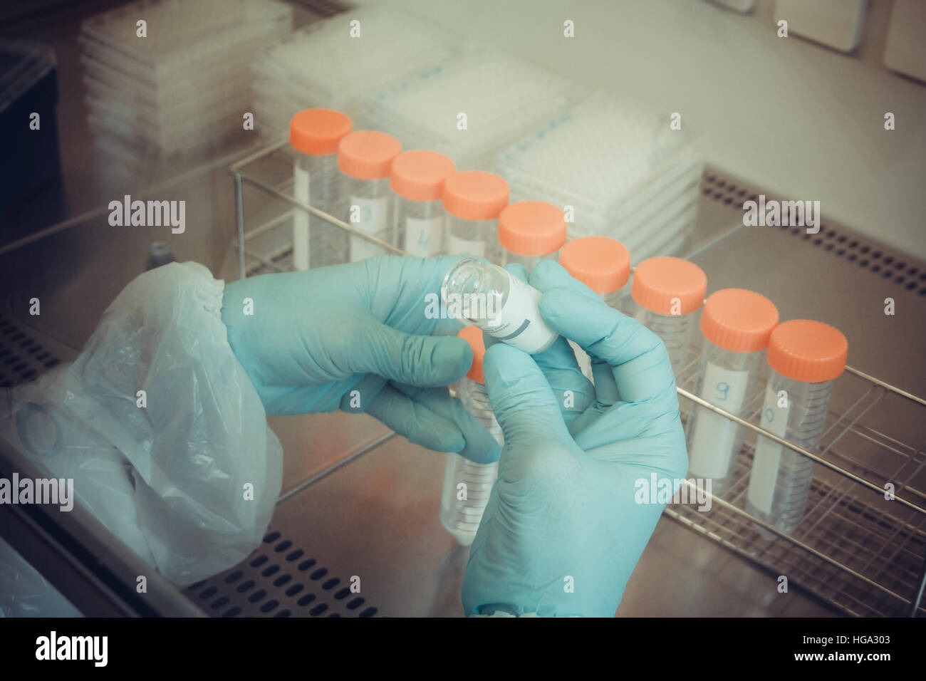 Clinical sample hi-res stock photography and images - Alamy