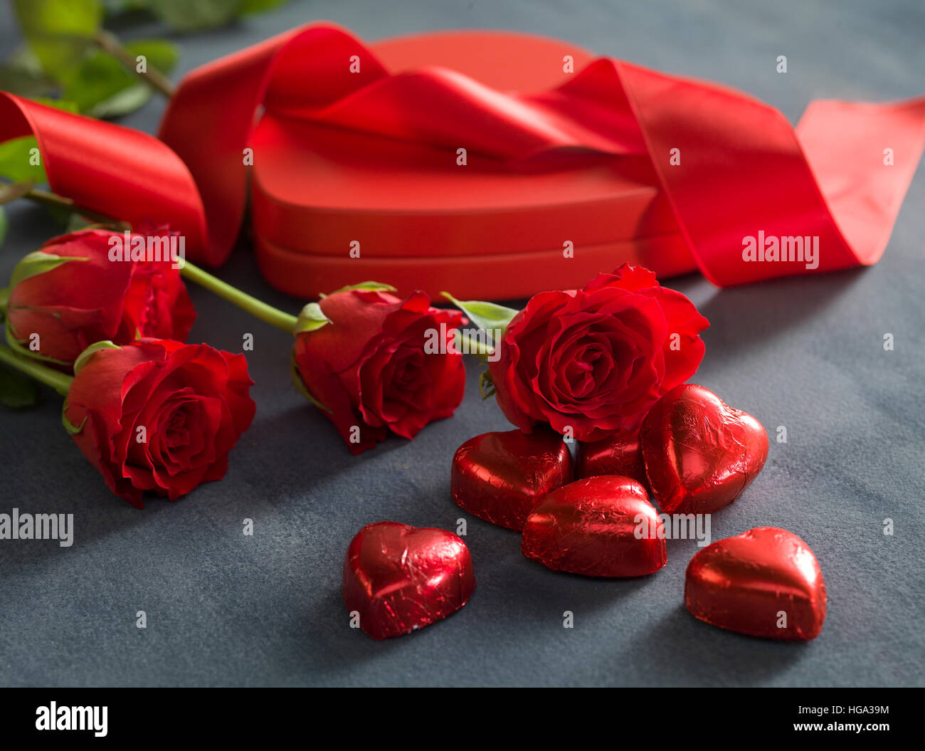 Hart of roses hi-res stock photography and images - Alamy