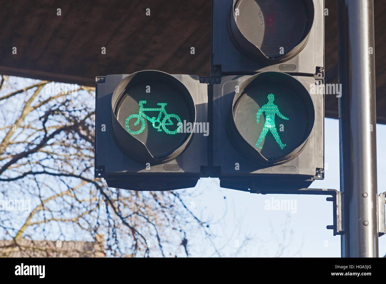 London, Southwark A 'Cross Now' sign for pedestrians and cyclists at ...