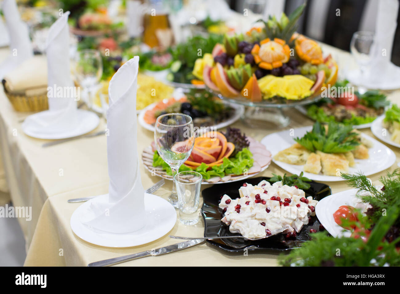 Decorated banquet wedding table setting on evening reception Stock ...