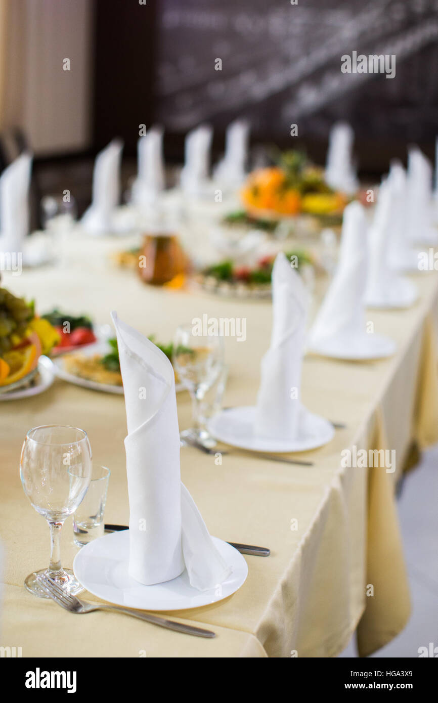 Decorated banquet wedding table setting on evening reception Stock ...