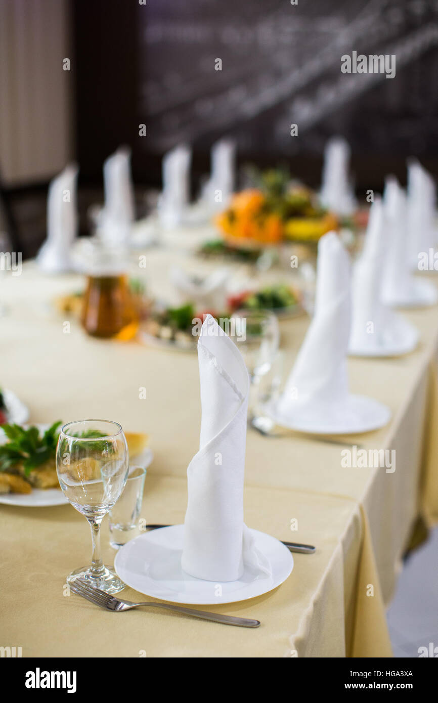 Decorated banquet wedding table setting on evening reception Stock ...