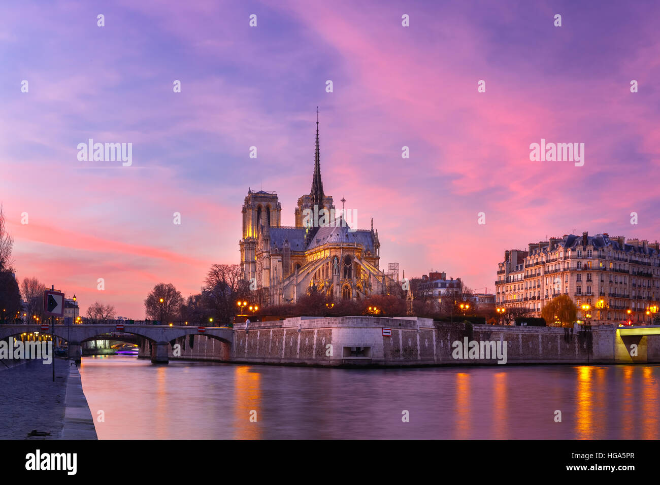 Europe france paris building hi-res stock photography and images - Alamy