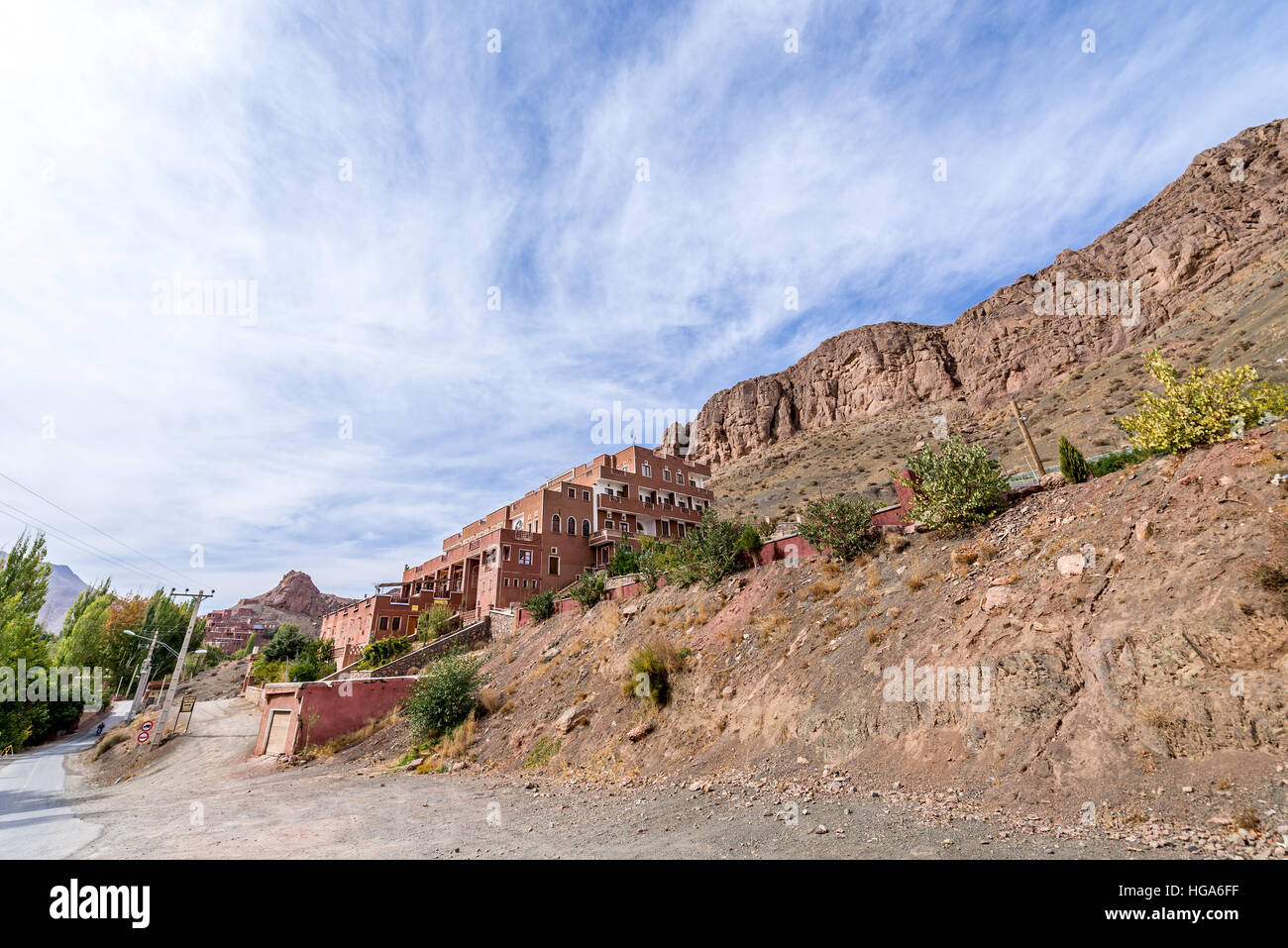 Viuna Hotel in famous red village Abyaneh in Natanz County, Isfahan ...