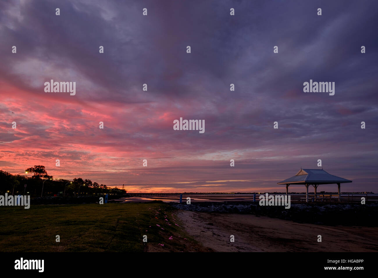 Winter sunset brighton waterfront hi-res stock photography and images ...