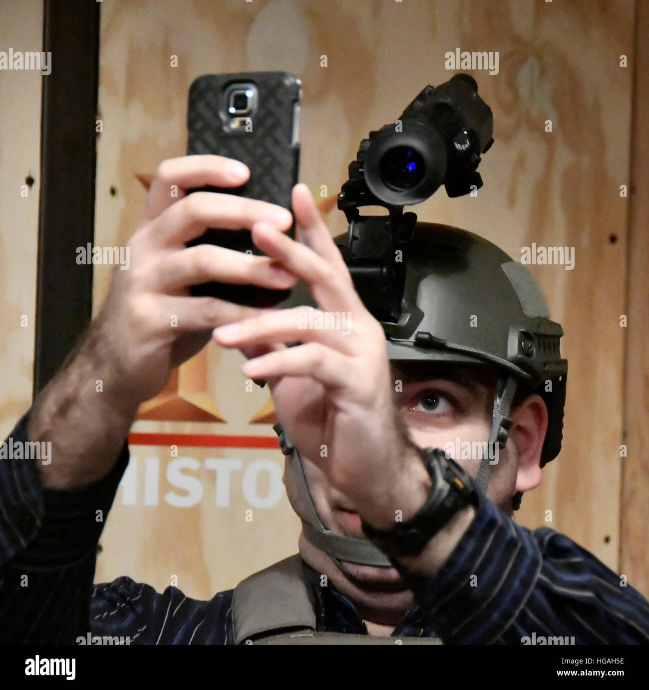 Navy seal team training hi-res stock photography and images - Alamy