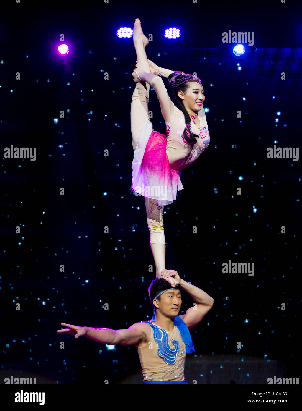 Acrobatics troupe hi-res stock photography and images - Alamy