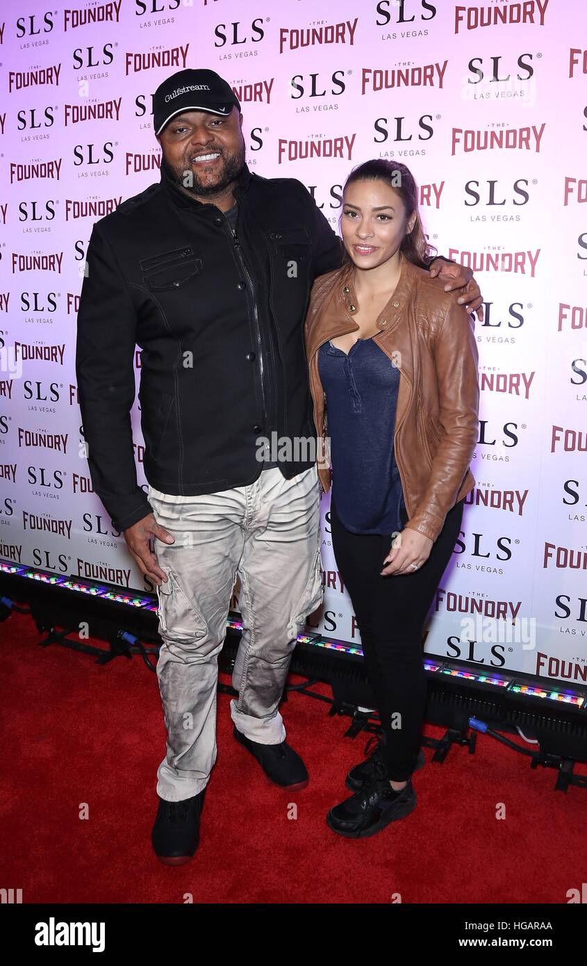 Las Vegas, NV, USA. 6th Jan, 2017. Damon Elliott, Nicky Elliott at ...
