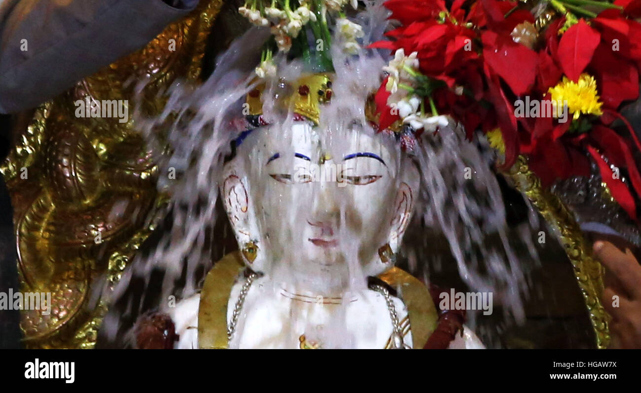 Kathmandu, Nepal. 06th Jan, 2017. Idol of Seto Machhendranath is seen ...