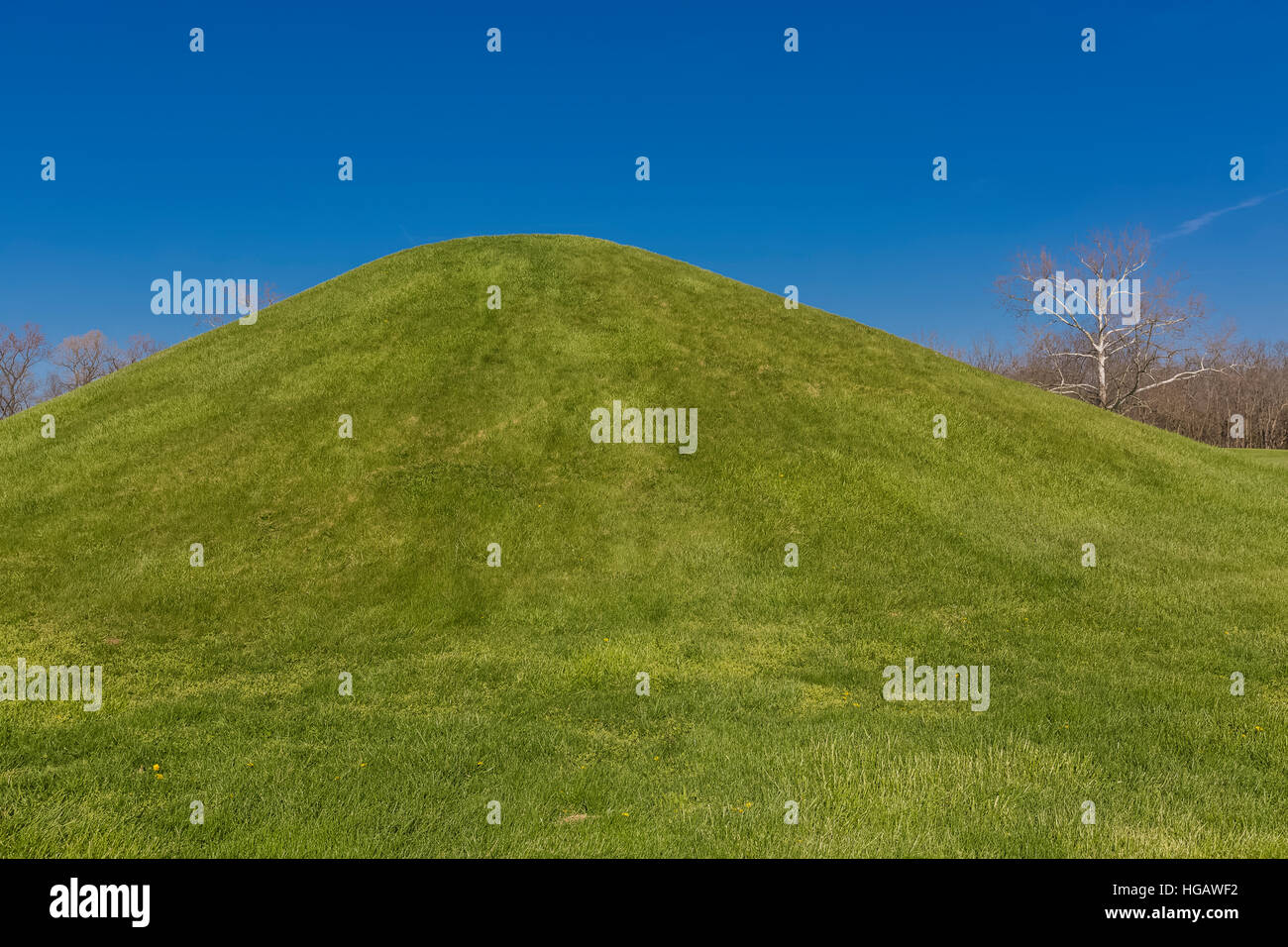 One of the mounds in the Mound City Group, where a civilization of ...
