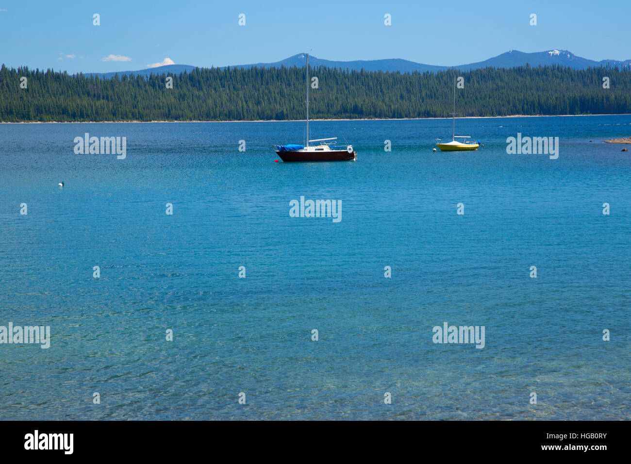 Crescent Lake, Deschutes National Forest, Oregon Stock Photo - Alamy