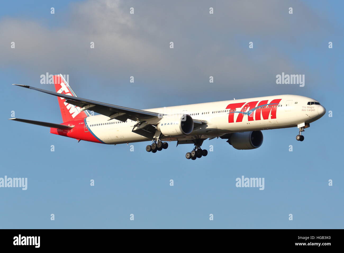 TAM Boeing 777-300ER PT-MUA landing at London Heathrow Airport, UK ...
