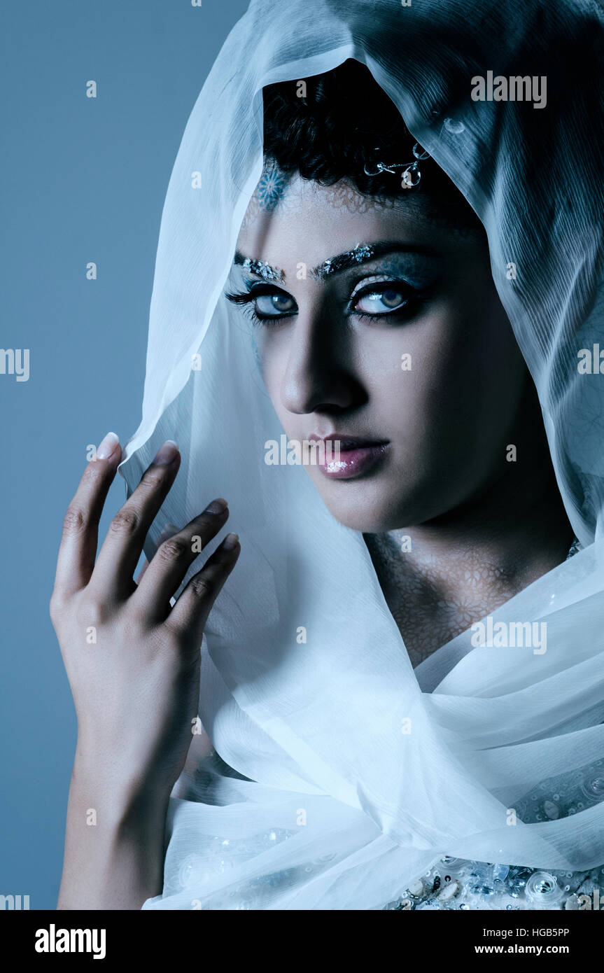 Indian bride face serious hi-res stock photography and images - Alamy