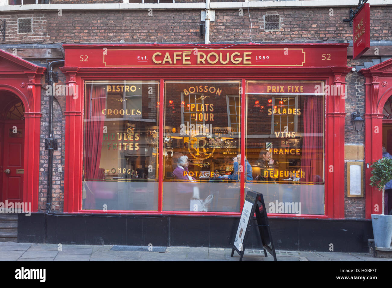 Cafe rouge hi-res stock photography and images - Alamy