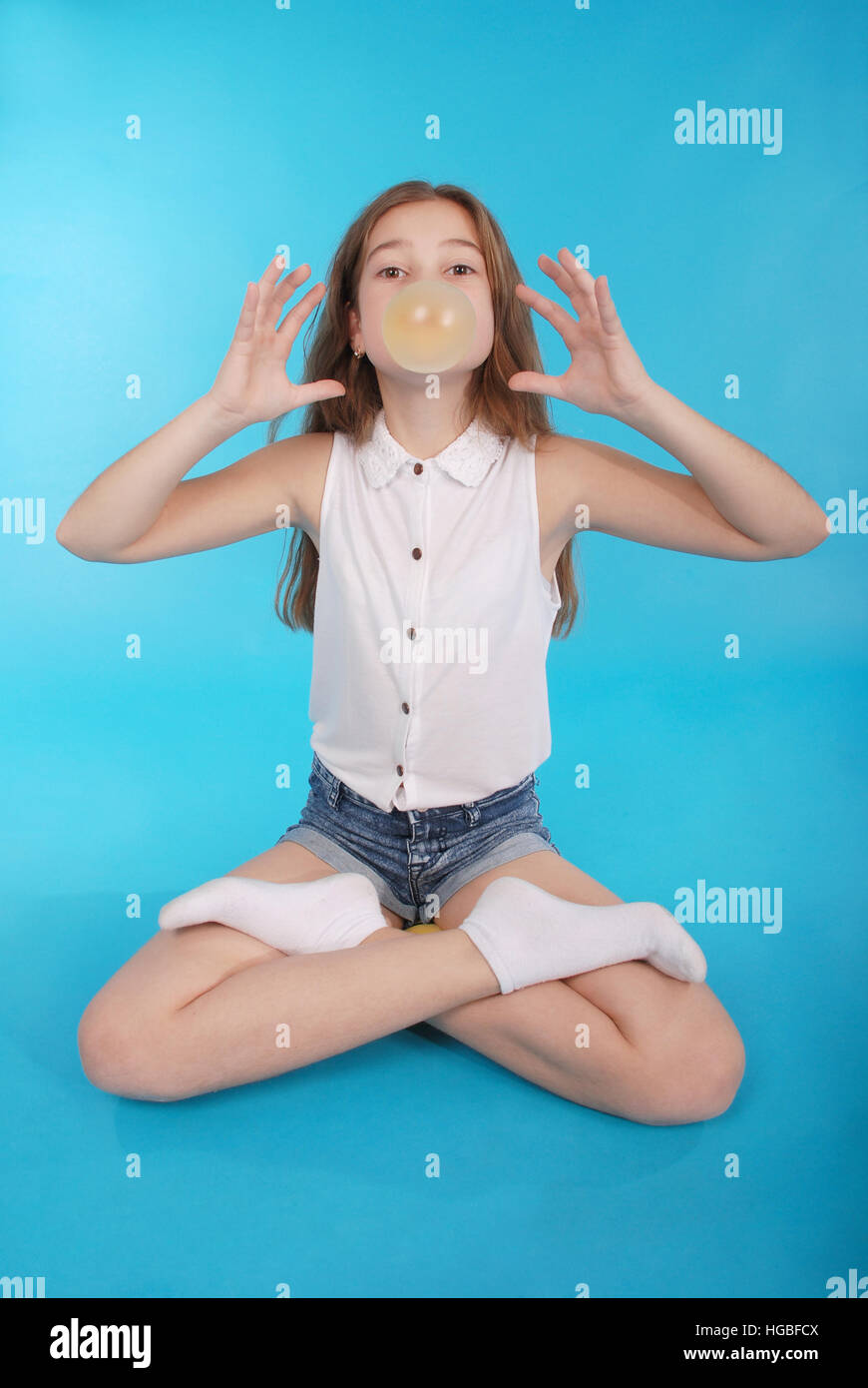 Teen girl chewing gum hi-res stock photography and images - Alamy