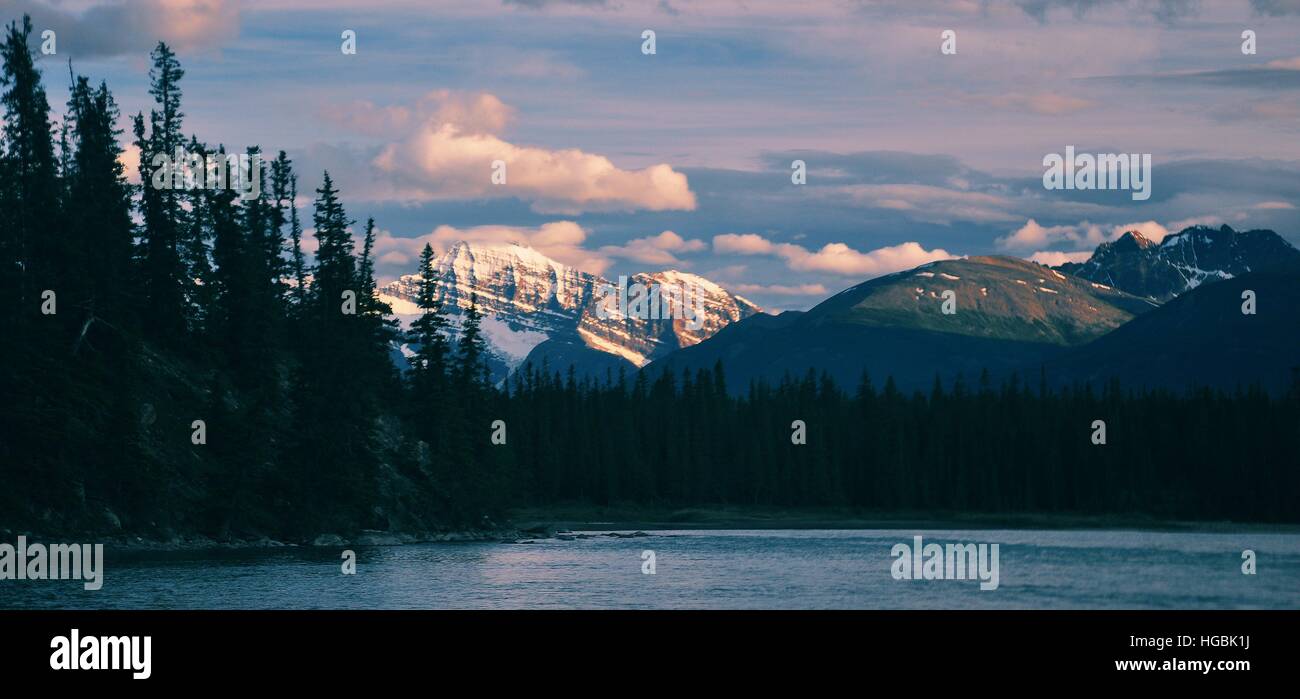 Robson mountain hi-res stock photography and images - Alamy
