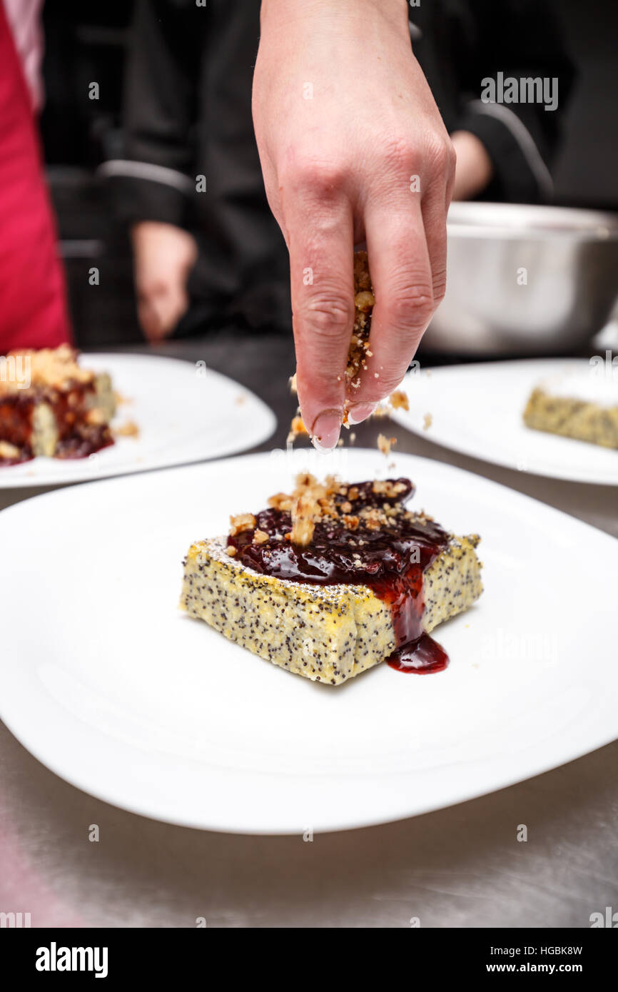 Professional pastry chef cake hi-res stock photography and images - Alamy