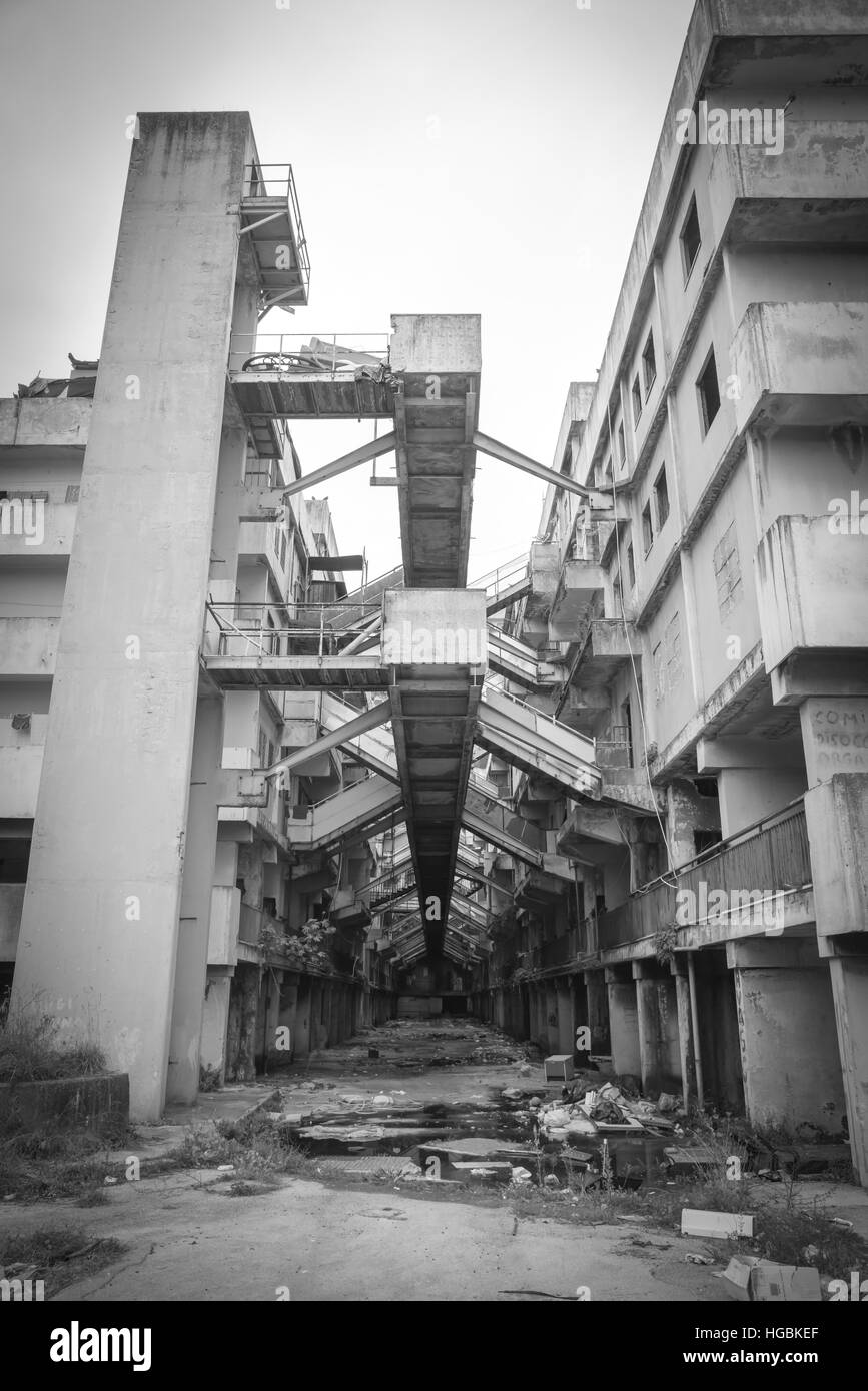 Scampia architecture hi-res stock photography and images - Alamy