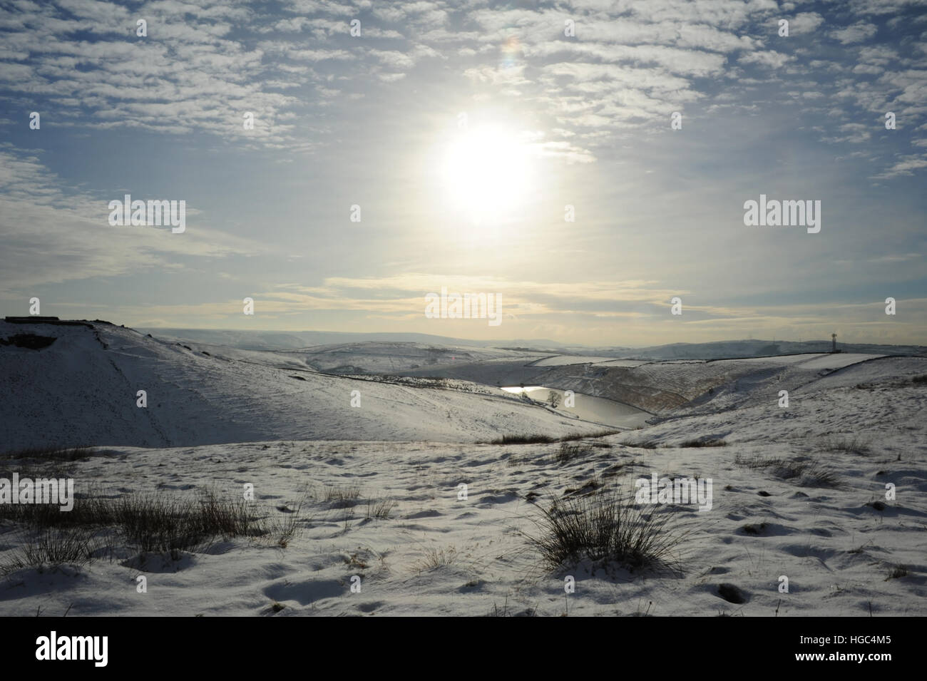 Snowy landscape across moors hi-res stock photography and images - Alamy