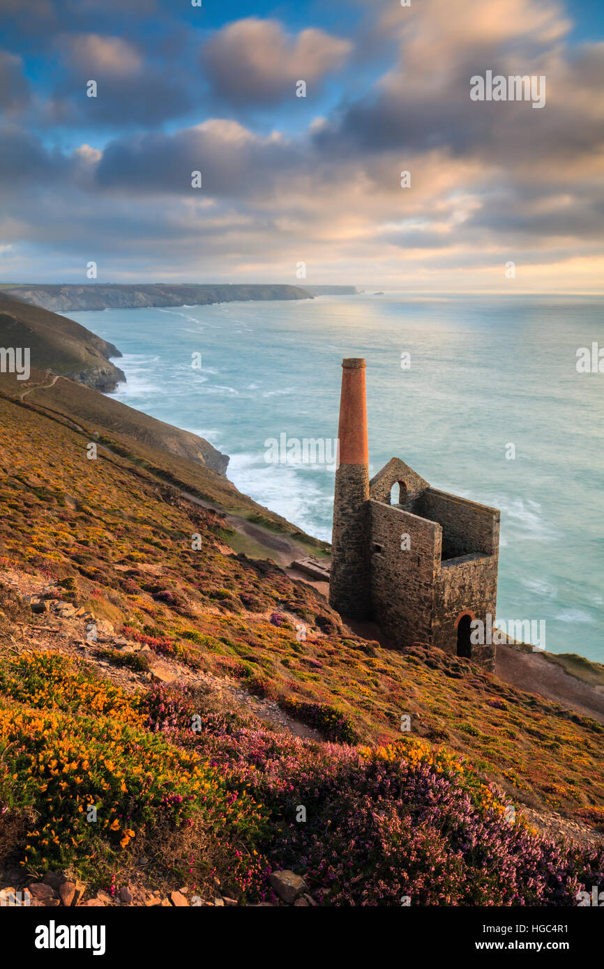 Towanroath Shaft Engine House at Wheal Coates in Cornwall Stock Photo ...