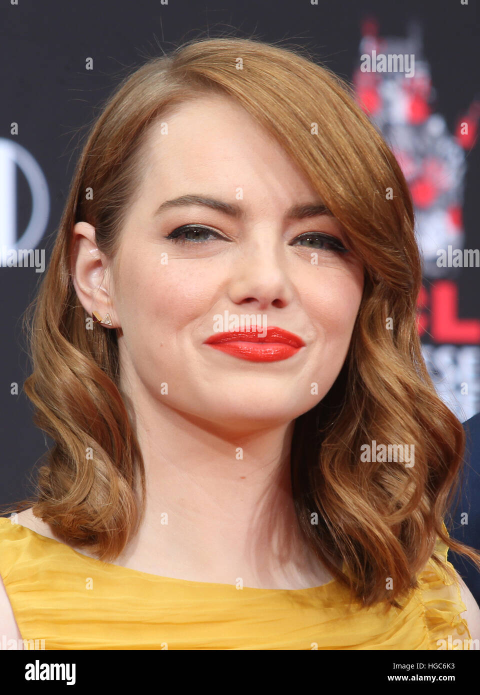 Ryan Gosling And Emma Stone Hand And Footprint Ceremony Featuring: Emma ...