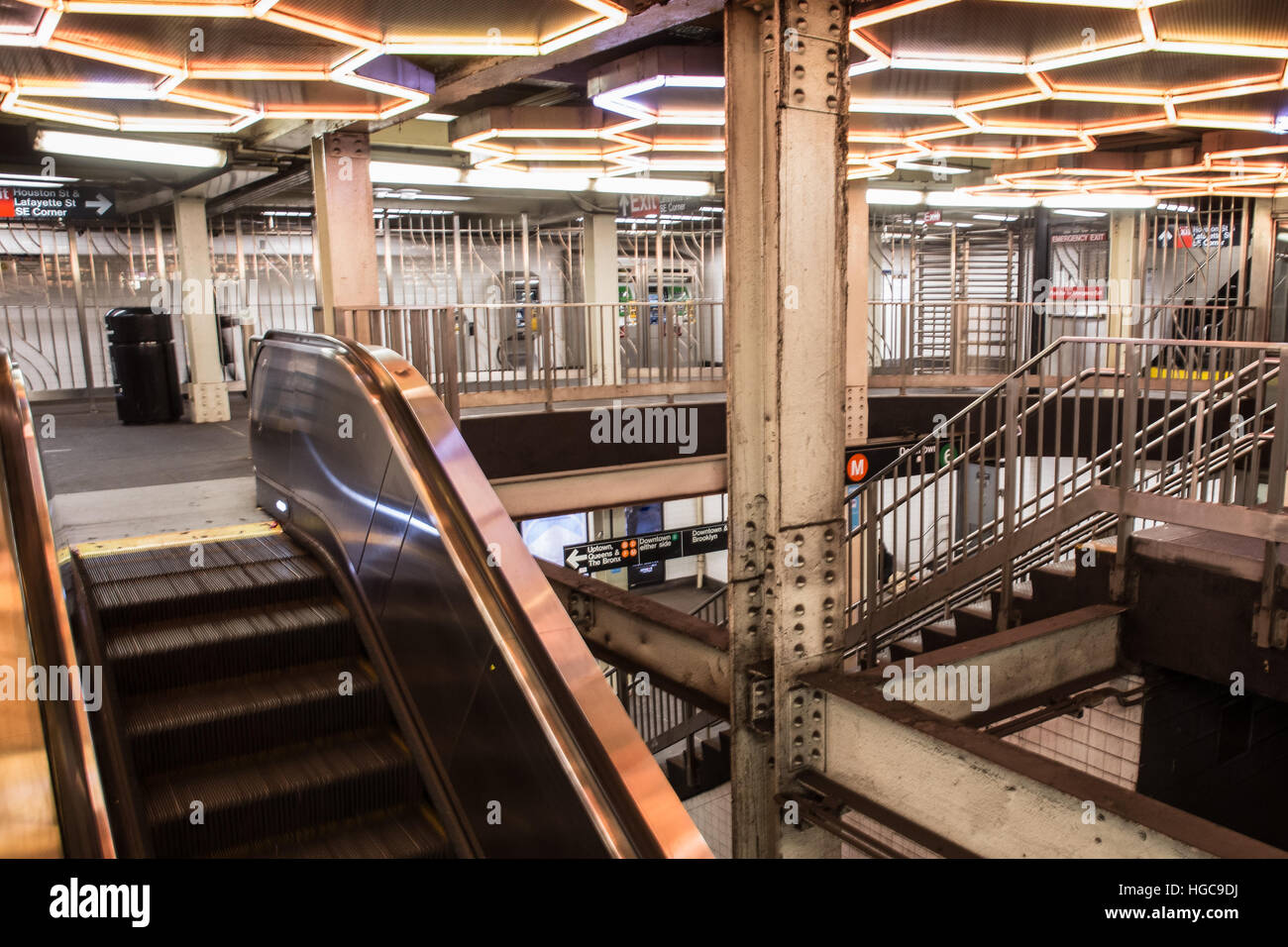 View inside New York City subway station Stock Photo - Alamy