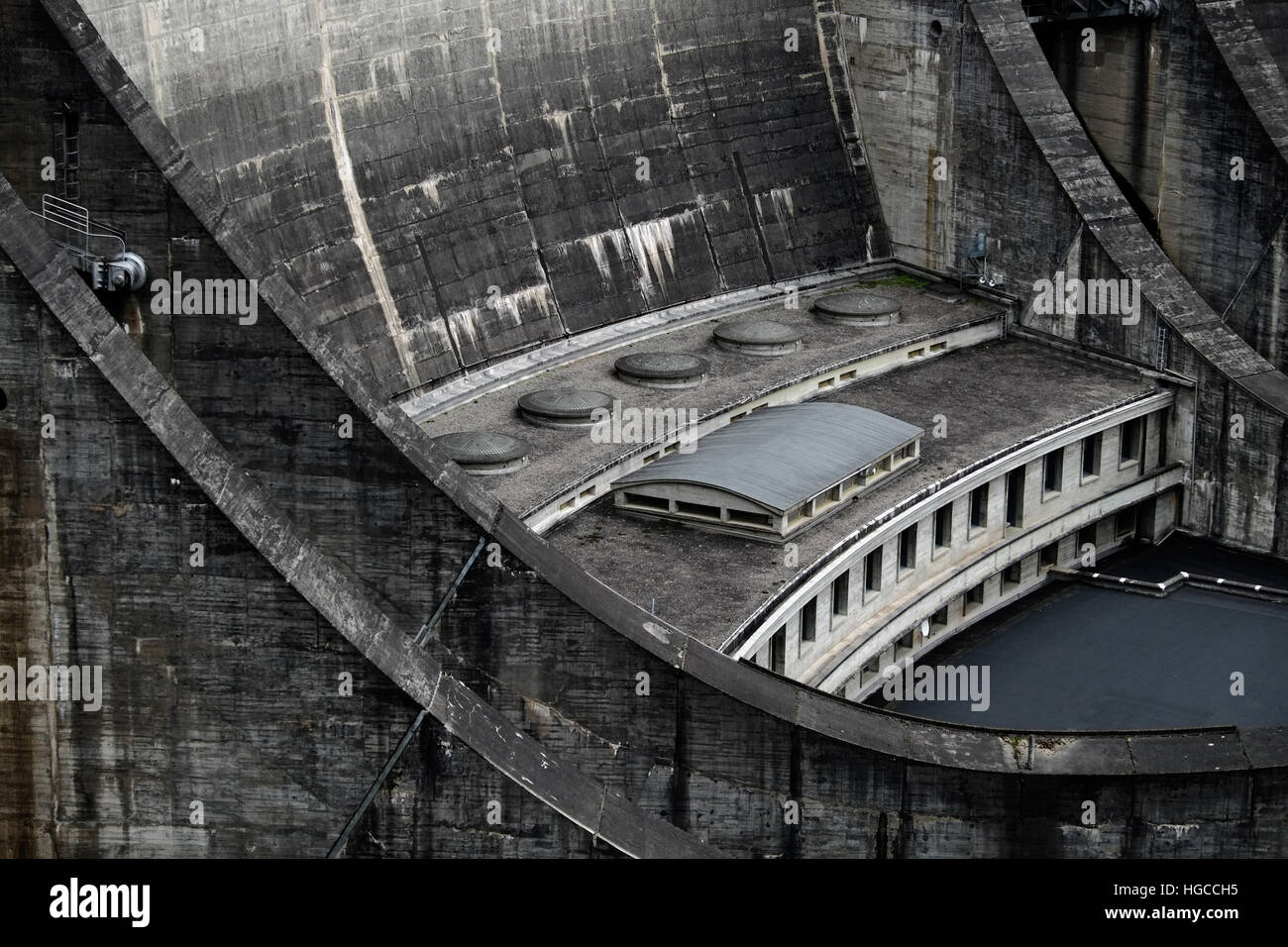 The dam Barrage du Chastang in Correze, France Stock Photo - Alamy