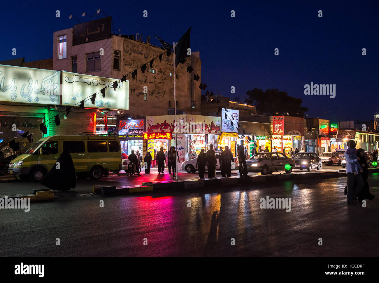 Street in Kashan city, capital of Kashan County of Iran Stock Photo - Alamy