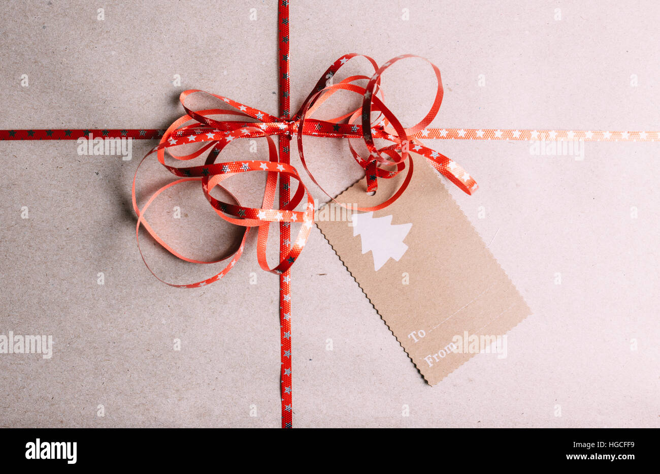 Present box gift tag hi-res stock photography and images - Alamy
