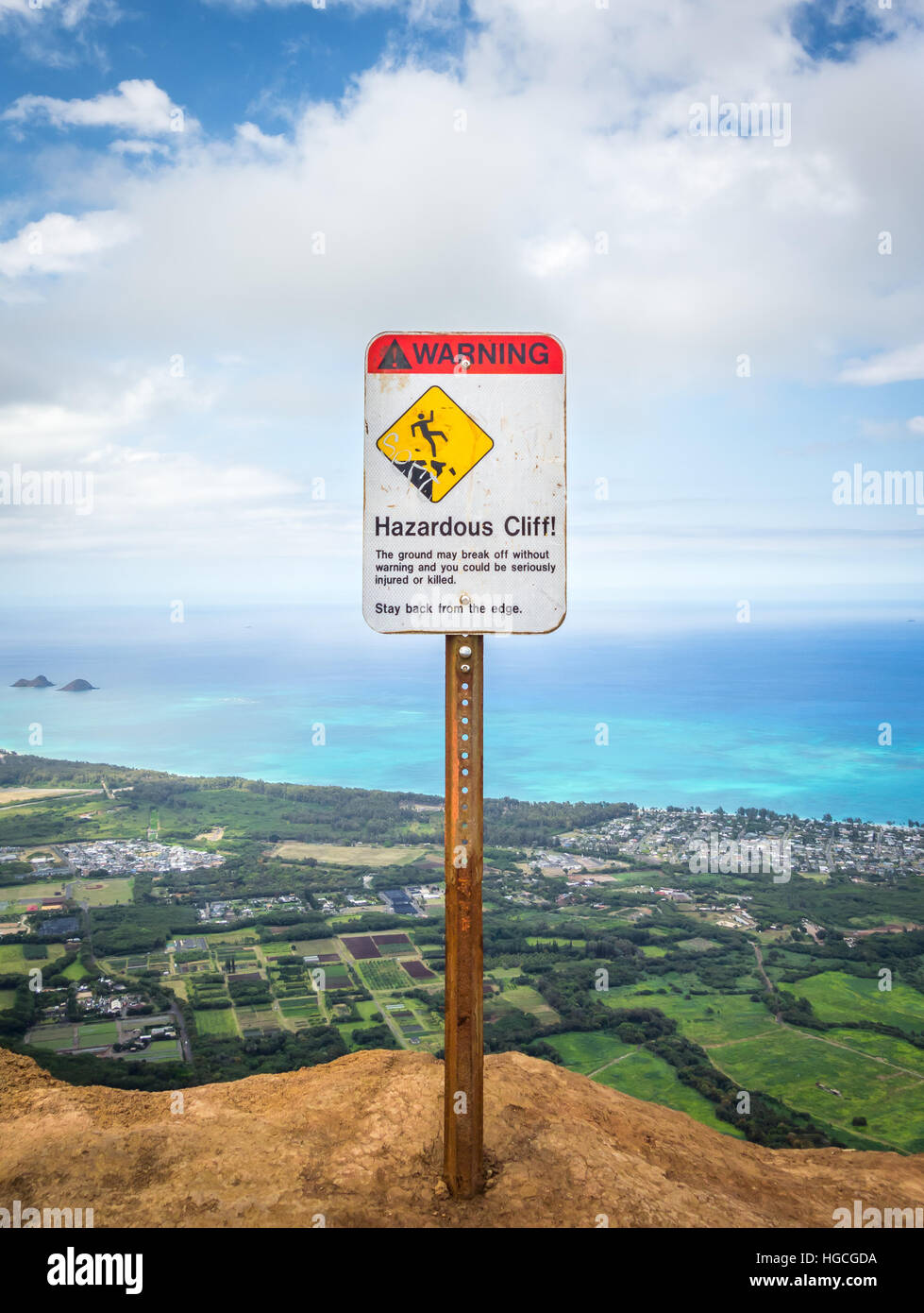 Dangerous cliff warning sign hi-res stock photography and images - Alamy