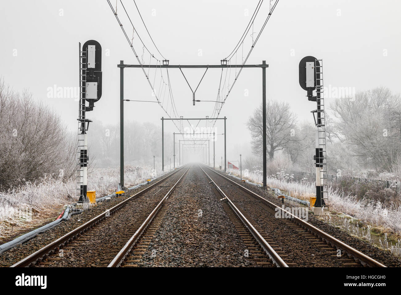 Overhead electrical lines on railway hi-res stock photography and ...