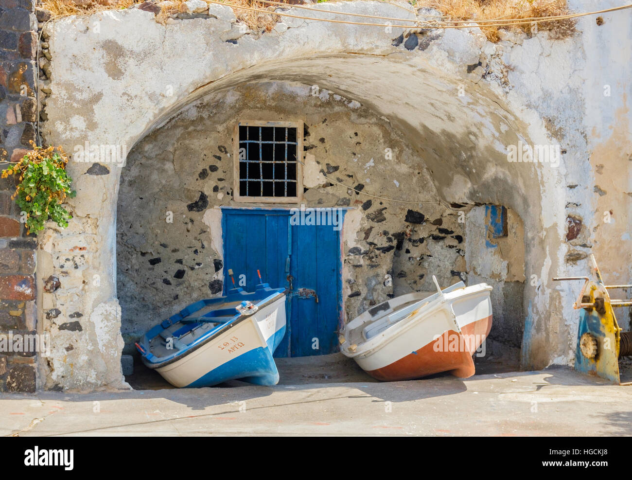 Old traditional greek rowing boat High Resolution Stock Photography and ...