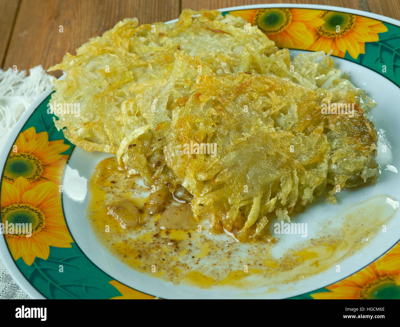 Jewish latke - potato pancakes that Ashkenazi Jews Stock Photo - Alamy
