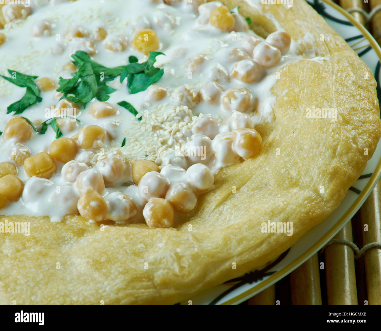Fatteh - Pita with Chickpeas and Yogurt of southern Levantine dishes ...
