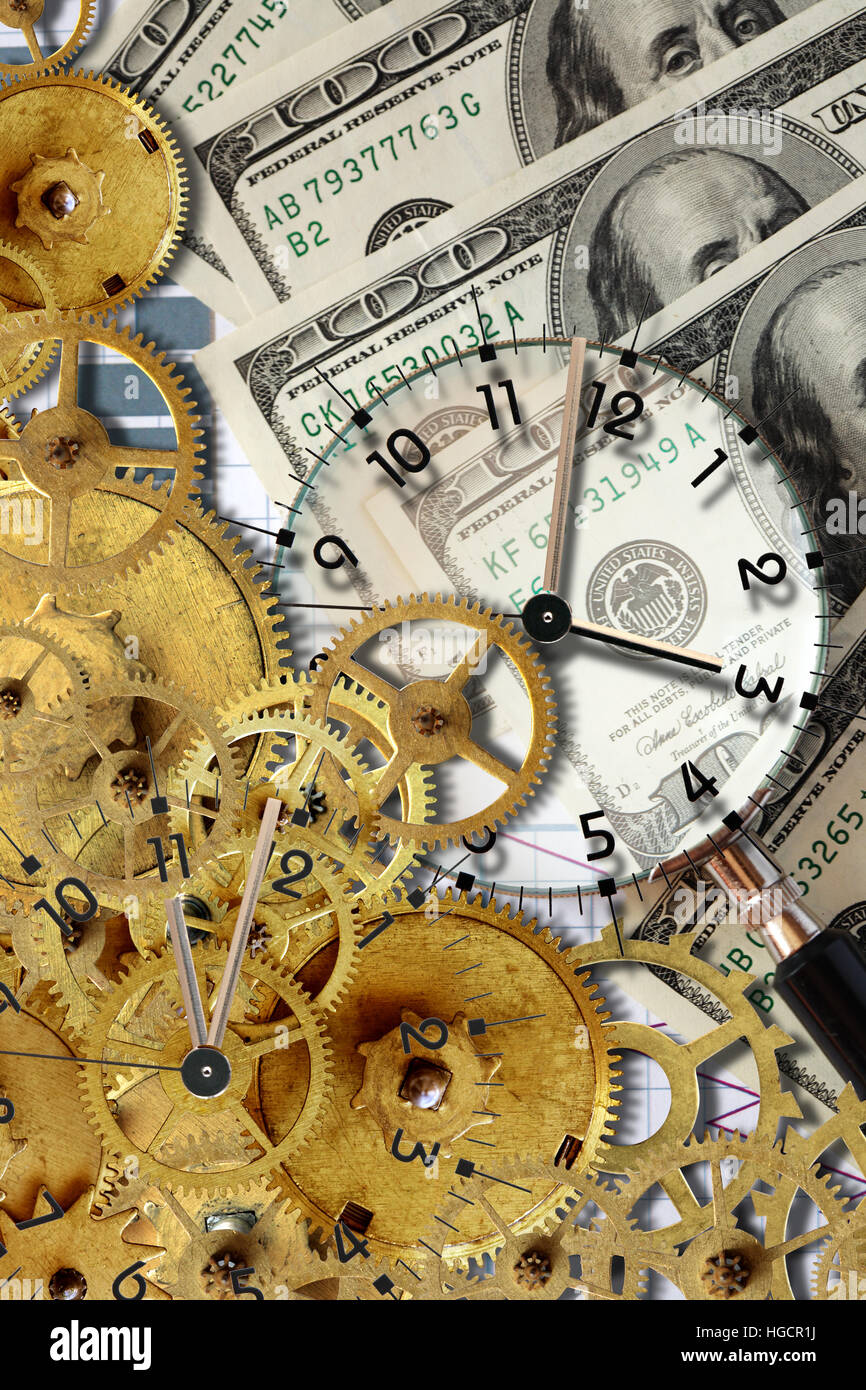 Clock magnifying glass hi-res stock photography and images - Alamy