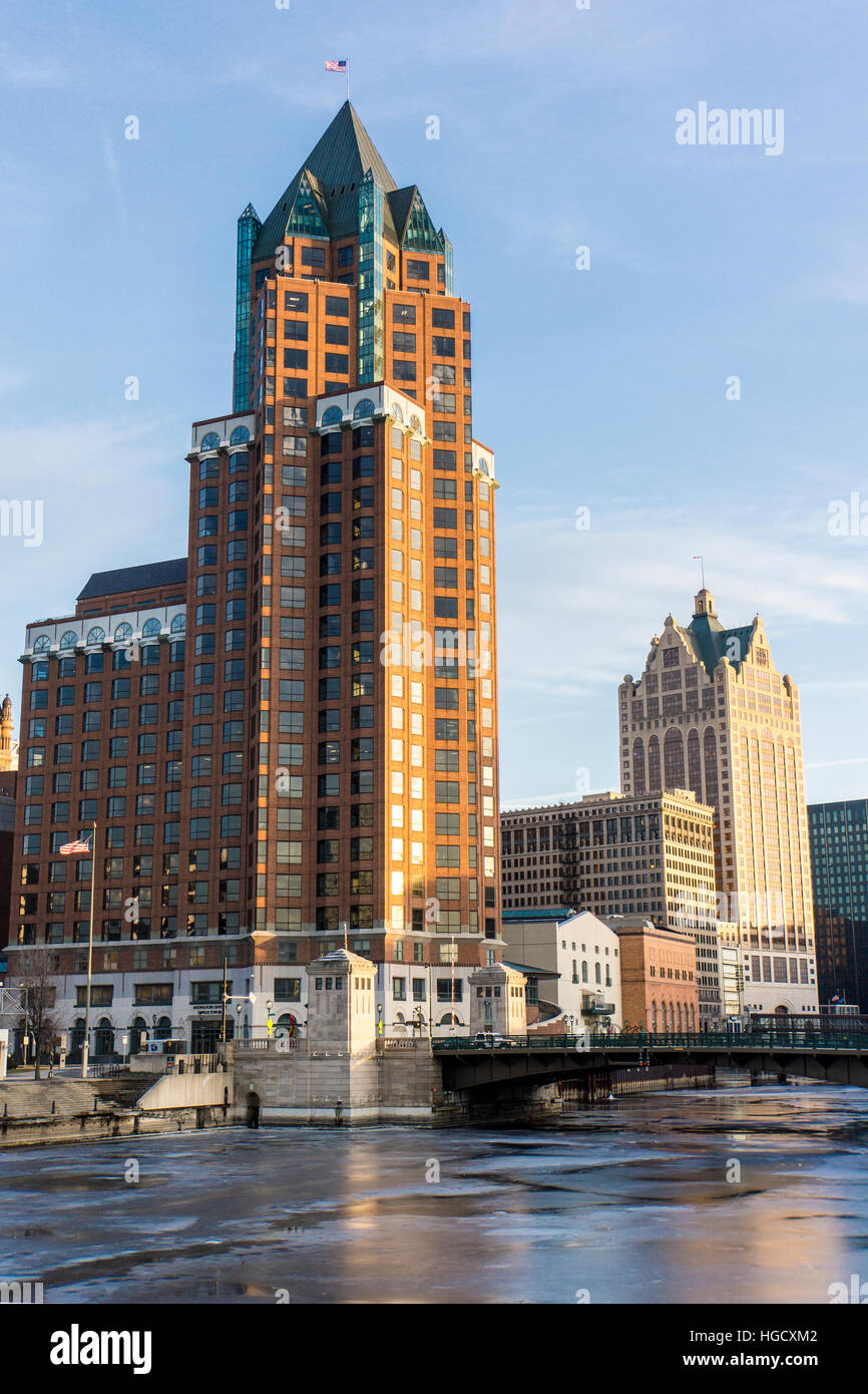 Milwaukee center hi-res stock photography and images - Alamy