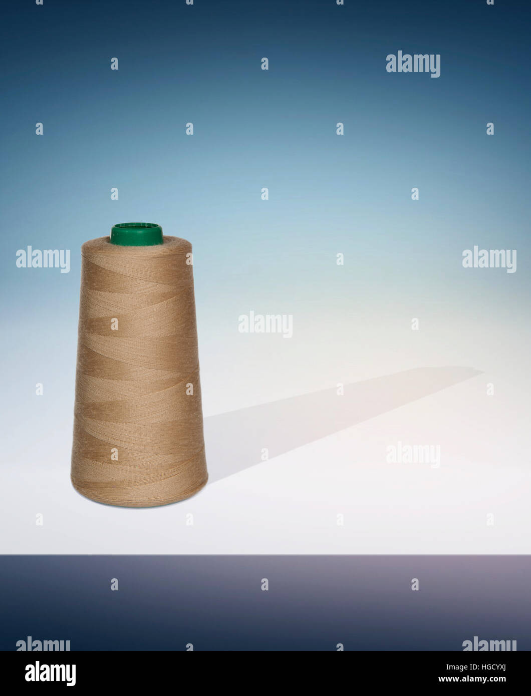 spools of thread Stock Photo - Alamy